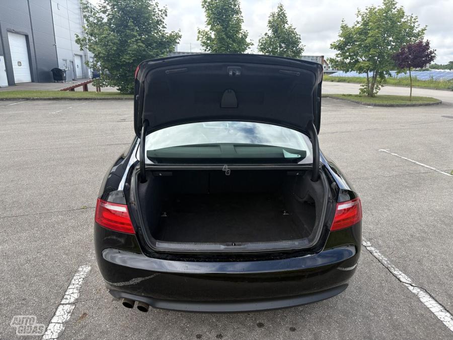 Melns Audi A5 2008 Panevēža, ar dzinēja tilpumu 1.80 L un nobraukumu 300 tūkst. km par 5200 €, foto 9 vietnē AUTOMOTO.COM.LV