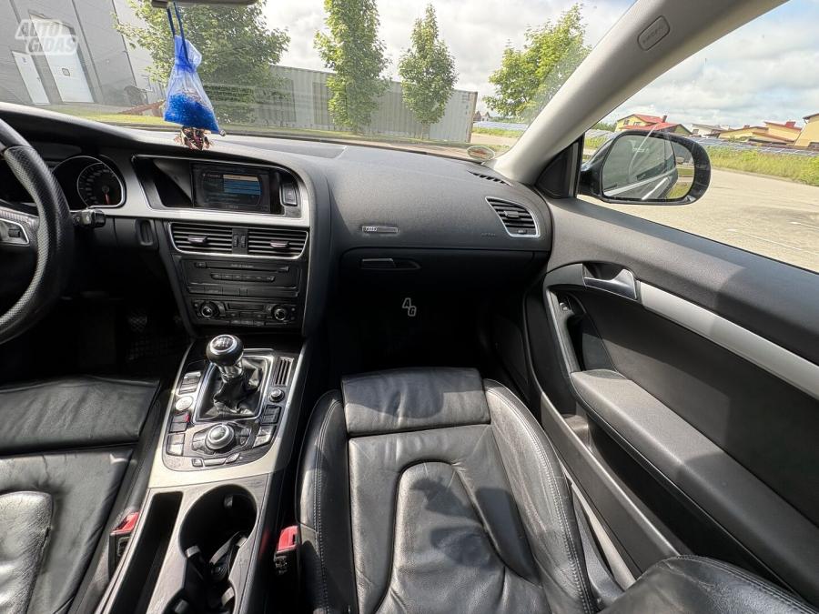 Melns Audi A5 2008 Panevēža, ar dzinēja tilpumu 1.80 L un nobraukumu 300 tūkst. km par 5200 €, foto 14 vietnē AUTOMOTO.COM.LV
