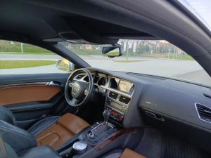 Black Audi A5 2009 in Klaipeda, with an engine capacity of 2.70 L and mileage of 320 thousand km for 3700 €, photo 14 on AUTOMOTO.COM.LV