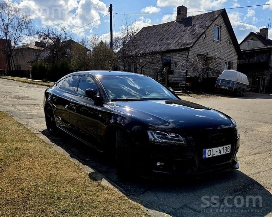 Black Audi A5 2009 in Cesis, with an engine capacity of 3.00 L and mileage of 336 thousand km for 9500 €, photo 1 on AUTOMOTO.COM.LV