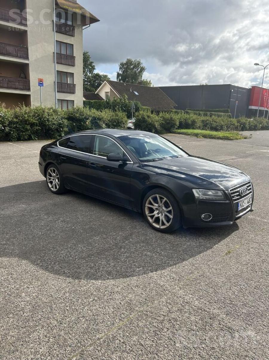 Black Audi A5 2009 in Riga, with an engine capacity of 2.00 L and mileage of 343 thousand km for 6250 €, photo 3 on AUTOMOTO.COM.LV