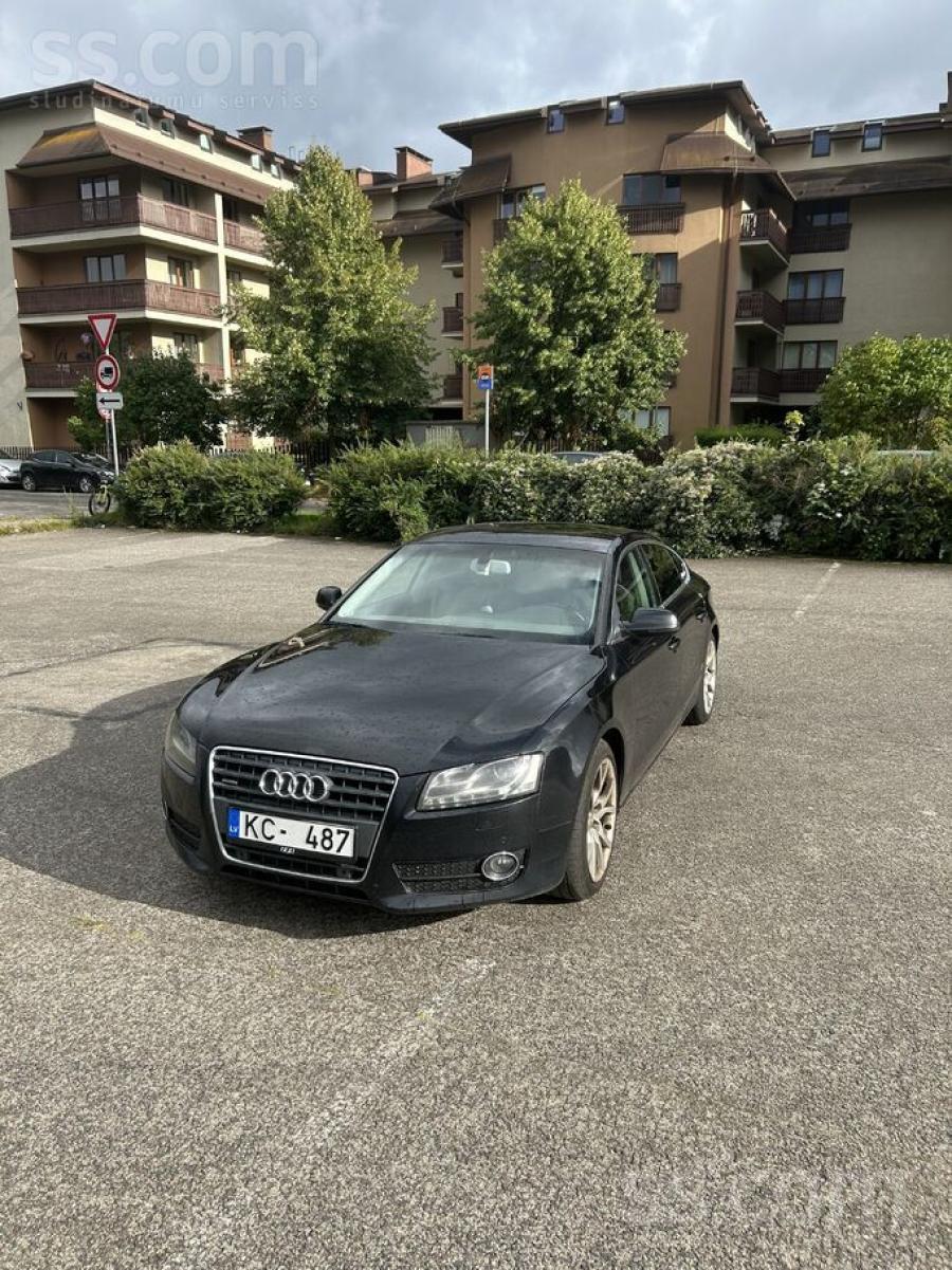 Black Audi A5 2009 in Riga, with an engine capacity of 2.00 L and mileage of 343 thousand km for 6250 €, photo 4 on AUTOMOTO.COM.LV
