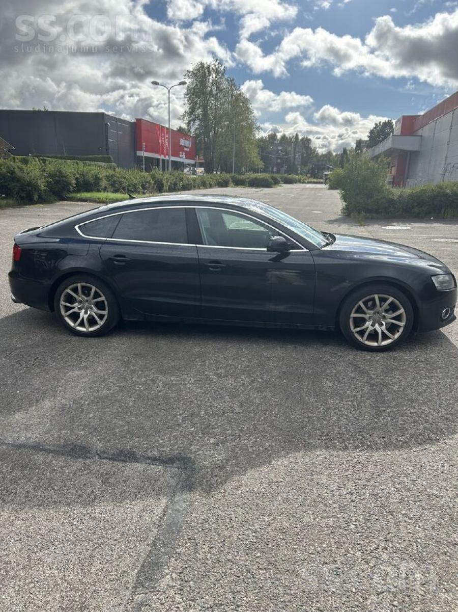 Black Audi A5 2009 in Riga, with an engine capacity of 2.00 L and mileage of 343 thousand km for 6250 €, photo 5 on AUTOMOTO.COM.LV
