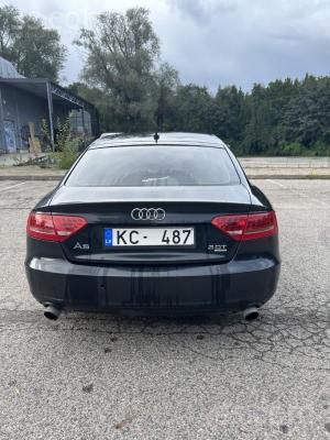 Black Audi A5 2009 in Riga, with an engine capacity of 2.00 L and mileage of 343 thousand km for 6250 €, photo 8 on AUTOMOTO.COM.LV