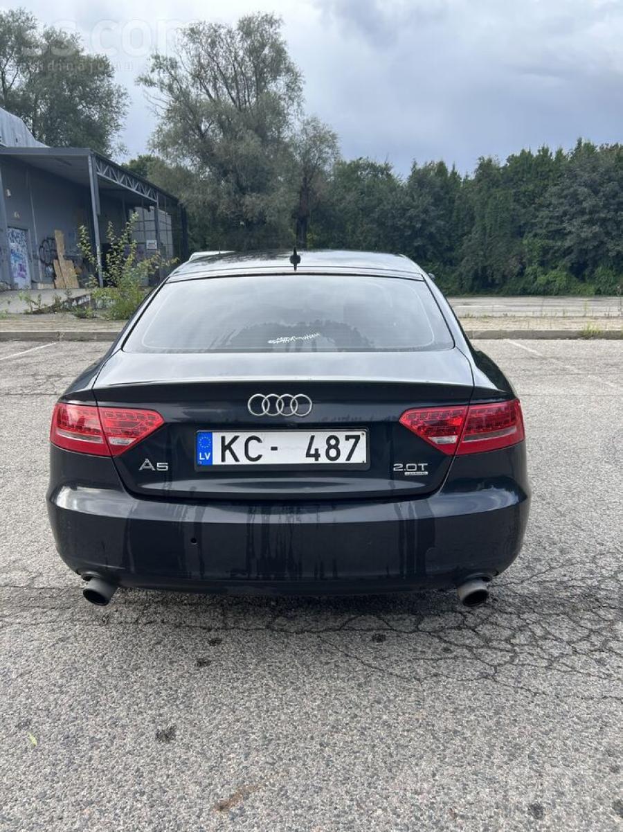 Black Audi A5 2009 in Riga, with an engine capacity of 2.00 L and mileage of 343 thousand km for 6250 €, photo 8 on AUTOMOTO.COM.LV