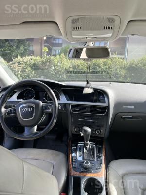 Black Audi A5 2009 in Riga, with an engine capacity of 2.00 L and mileage of 343 thousand km for 6250 €, photo 12 on AUTOMOTO.COM.LV