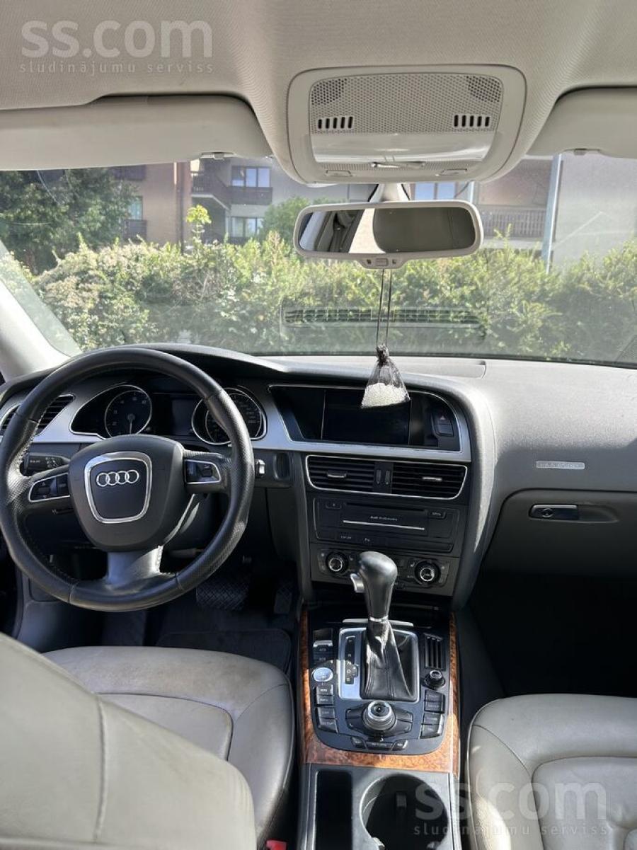 Black Audi A5 2009 in Riga, with an engine capacity of 2.00 L and mileage of 343 thousand km for 6250 €, photo 12 on AUTOMOTO.COM.LV