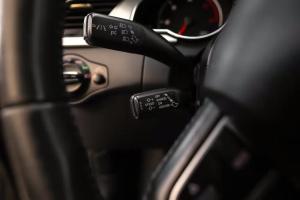 Black Audi A5 2009 in Jelgava, with an engine capacity of 2.70 L and mileage of 240 thousand km for 8900 €, photo 13 on AUTOMOTO.COM.LV
