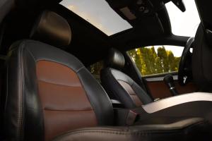 Black Audi A5 2009 in Jelgava, with an engine capacity of 2.70 L and mileage of 240 thousand km for 8900 €, photo 16 on AUTOMOTO.COM.LV