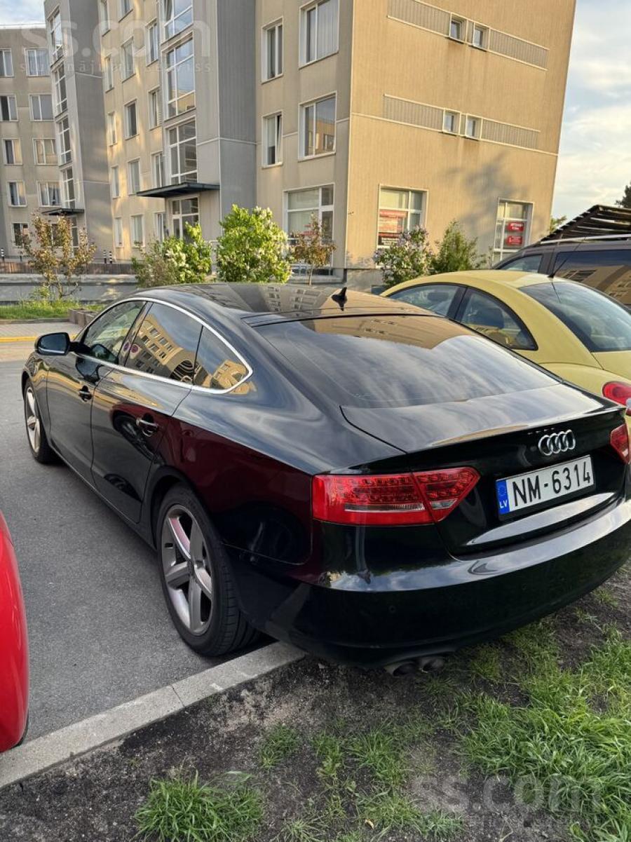 Black Audi A5 2010 in Riga, with an engine capacity of 2.00 L and mileage of 352 thousand km for 7500 €, photo 4 on AUTOMOTO.COM.LV