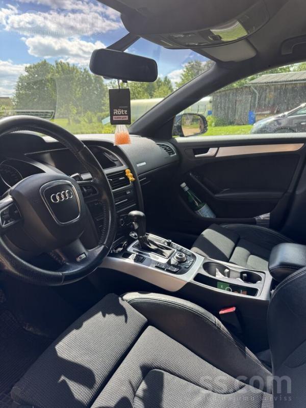 Black Audi A5 2010 in Riga, with an engine capacity of 2.00 L and mileage of 352 thousand km for 7500 €, photo 5 on AUTOMOTO.COM.LV