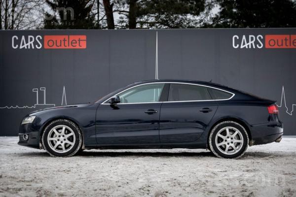 Black Audi A5 2010 in Riga, with an engine capacity of 2.00 L and mileage of 304 thousand km for 8990 €, photo 5 on AUTOMOTO.COM.LV