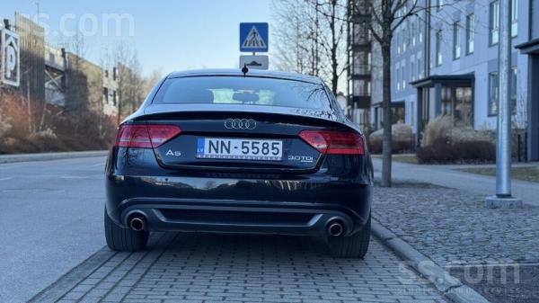 Black Audi A5 2010 in Riga, with an engine capacity of 3.00 L and mileage of 327 thousand km for 7700 €, photo 6 on AUTOMOTO.COM.LV