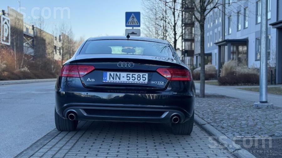 Melns Audi A5 2010 Rīga, ar dzinēja tilpumu 3.00 L un nobraukumu 327 tūkst. km par 7700 €, foto 7 vietnē AUTOMOTO.COM.LV