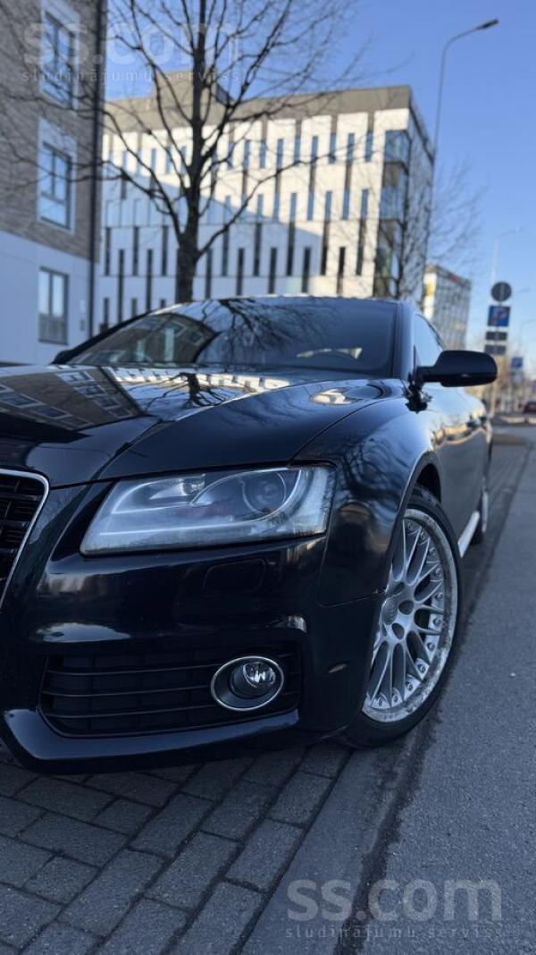 Black Audi A5 2010 in Riga, with an engine capacity of 3.00 L and mileage of 327 thousand km for 7700 €, photo 8 on AUTOMOTO.COM.LV