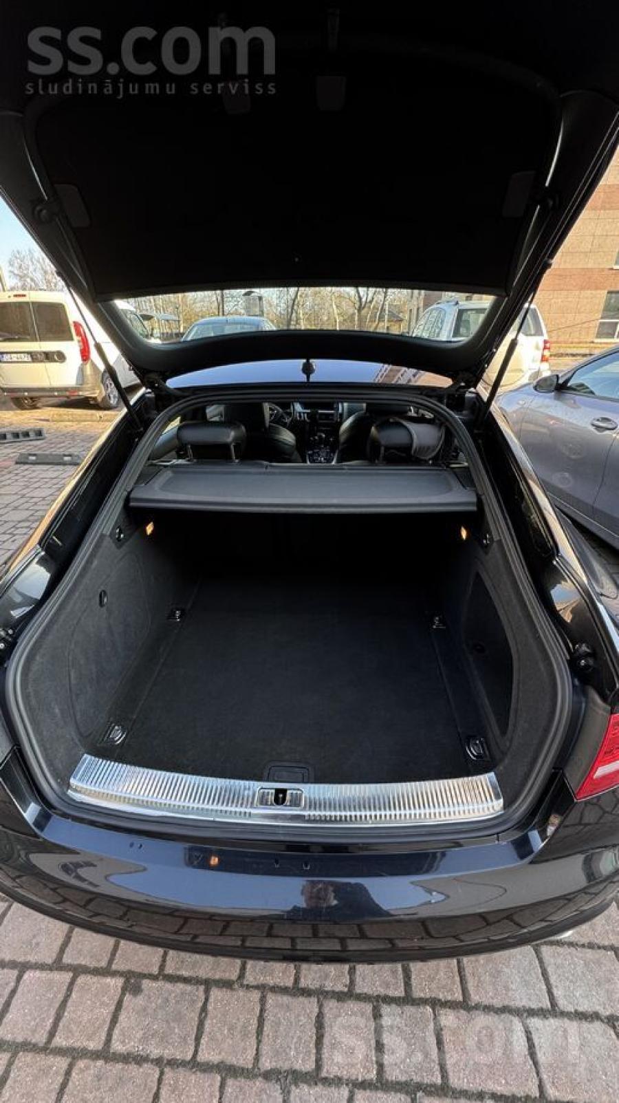 Melns Audi A5 2010 Rīga, ar dzinēja tilpumu 3.00 L un nobraukumu 327 tūkst. km par 7700 €, foto 16 vietnē AUTOMOTO.COM.LV