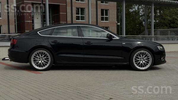 Black Audi A5 2010 in Riga, with an engine capacity of 3.00 L and mileage of 327 thousand km for 7300 €, photo 8 on AUTOMOTO.COM.LV