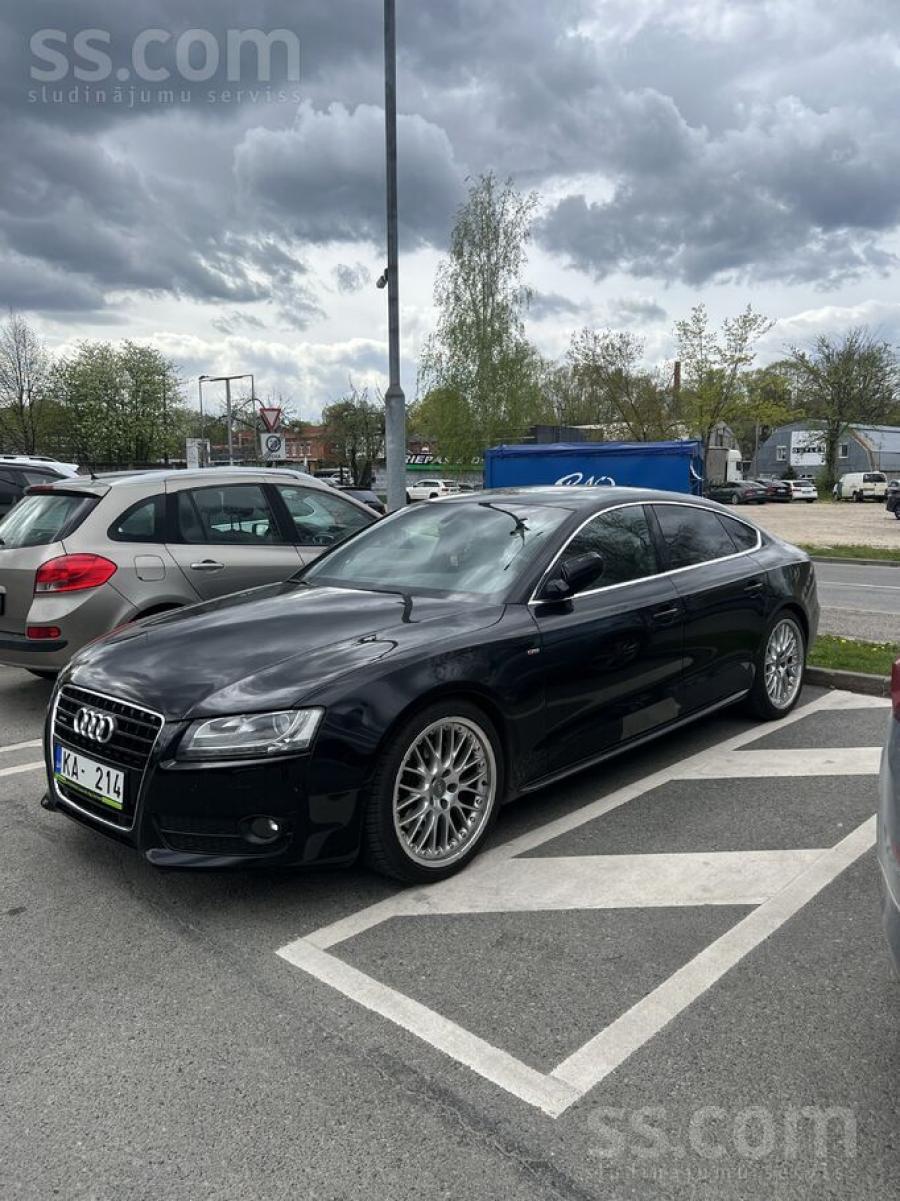 Melns Audi A5 2010 Rīga, ar dzinēja tilpumu 2.00 L un nobraukumu 284 tūkst. km par 8700 €, foto 3 vietnē AUTOMOTO.COM.LV