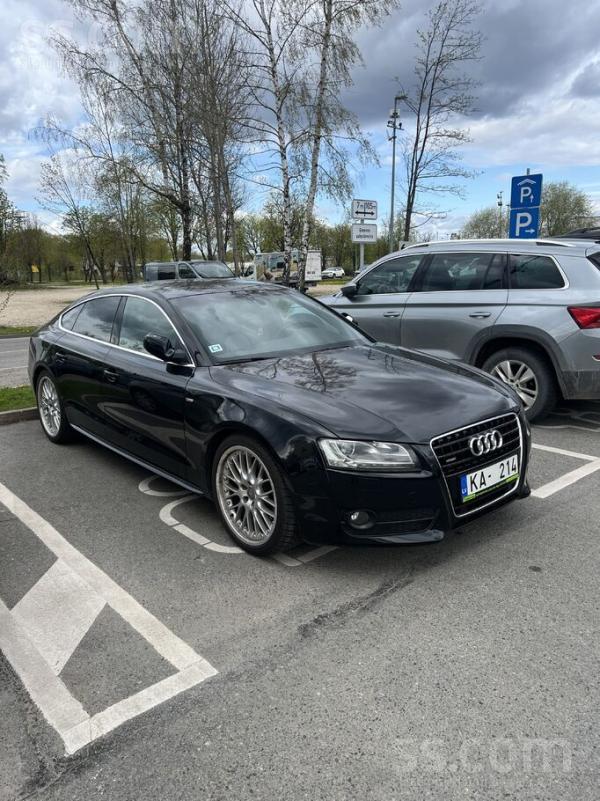 Black Audi A5 2010 in Riga, with an engine capacity of 2.00 L and mileage of 284 thousand km for 8700 €, photo 3 on AUTOMOTO.COM.LV