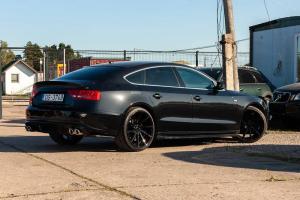 Black Audi A5 2010 in Riga, with an engine capacity of 2.70 L and mileage of 221 thousand km for 10995 €, photo 5 on AUTOMOTO.COM.LV