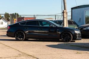 Black Audi A5 2010 in Riga, with an engine capacity of 2.70 L and mileage of 221 thousand km for 10995 €, photo 8 on AUTOMOTO.COM.LV