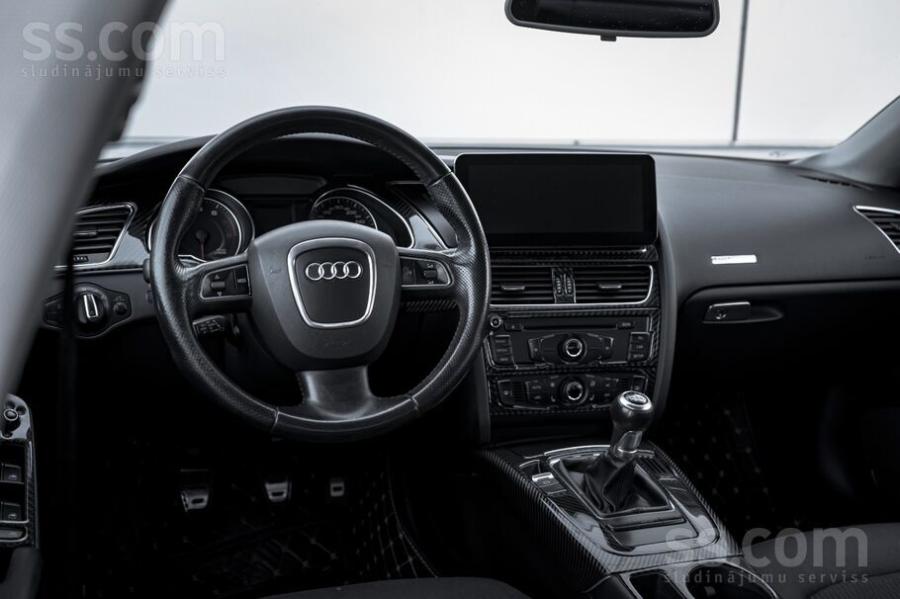 Melns Audi A5 2010 Rīga, ar dzinēja tilpumu 2.00 L un nobraukumu 185 tūkst. km par 7790 €, foto 16 vietnē AUTOMOTO.COM.LV