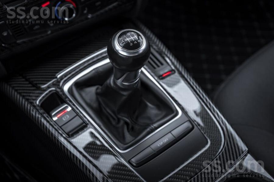 Melns Audi A5 2010 Rīga, ar dzinēja tilpumu 2.00 L un nobraukumu 185 tūkst. km par 7790 €, foto 23 vietnē AUTOMOTO.COM.LV