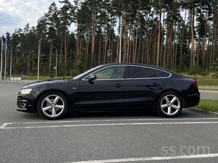Black Audi A5 2010 in Riga, with an engine capacity of 2.00 L and mileage of 352 thousand km for 6700 €, photo 1 on AUTOMOTO.COM.LV