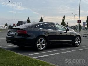 Black Audi A5 2010 in Riga, with an engine capacity of 2.00 L and mileage of 352 thousand km for 6700 €, photo 4 on AUTOMOTO.COM.LV