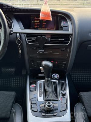 Black Audi A5 2010 in Riga, with an engine capacity of 2.00 L and mileage of 352 thousand km for 6700 €, photo 8 on AUTOMOTO.COM.LV