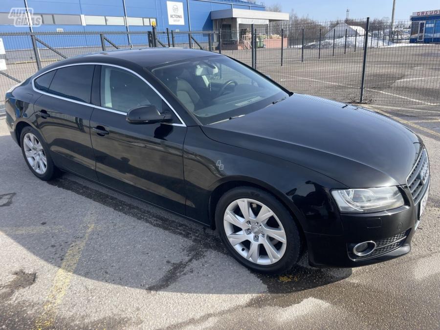Black Audi A5 2011 in Kaunas, with an engine capacity of 2.00 L and mileage of 290 thousand km for 6450 €, photo 14 on AUTOMOTO.COM.LV