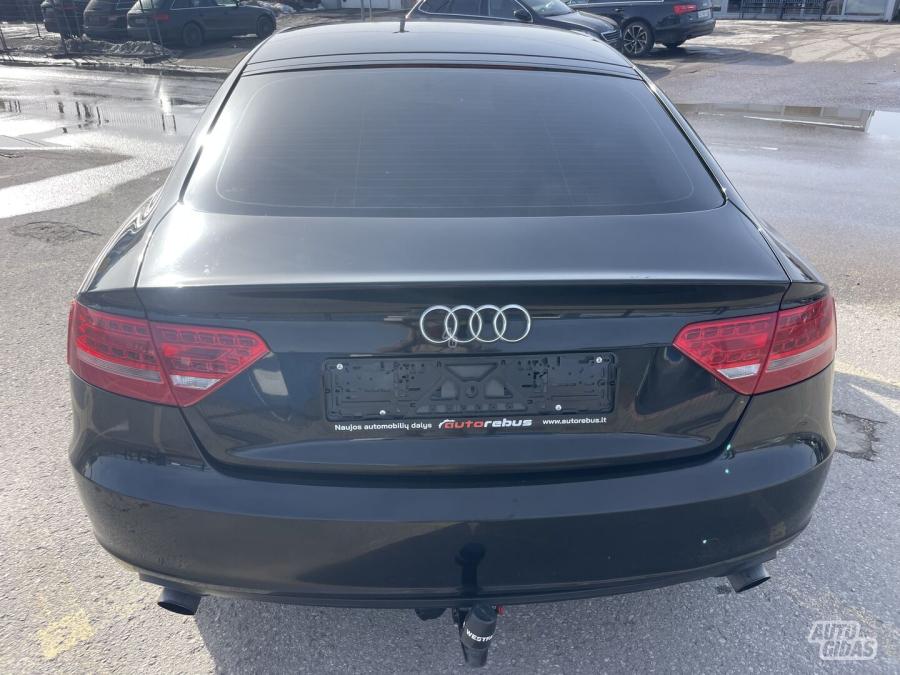 Black Audi A5 2011 in Kaunas, with an engine capacity of 2.00 L and mileage of 290 thousand km for 6450 €, photo 16 on AUTOMOTO.COM.LV