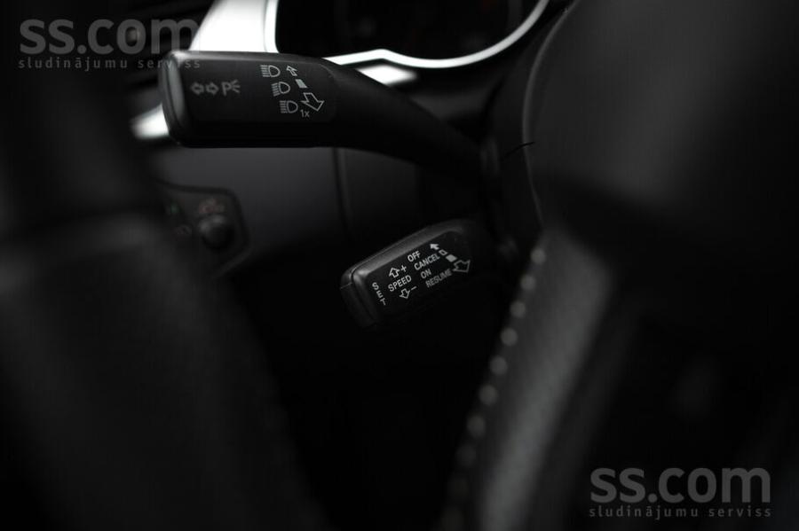 Black Audi A5 2011 in Jelgava, with an engine capacity of 2.00 L and mileage of 256 thousand km for 8900 €, photo 16 on AUTOMOTO.COM.LV