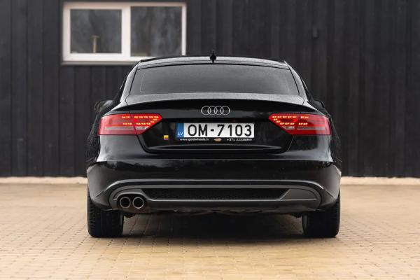 Black Audi A5 2011 in Jelgava, with an engine capacity of 2.00 L and mileage of 256 thousand km for 8900 €, photo 6 on AUTOMOTO.COM.LV