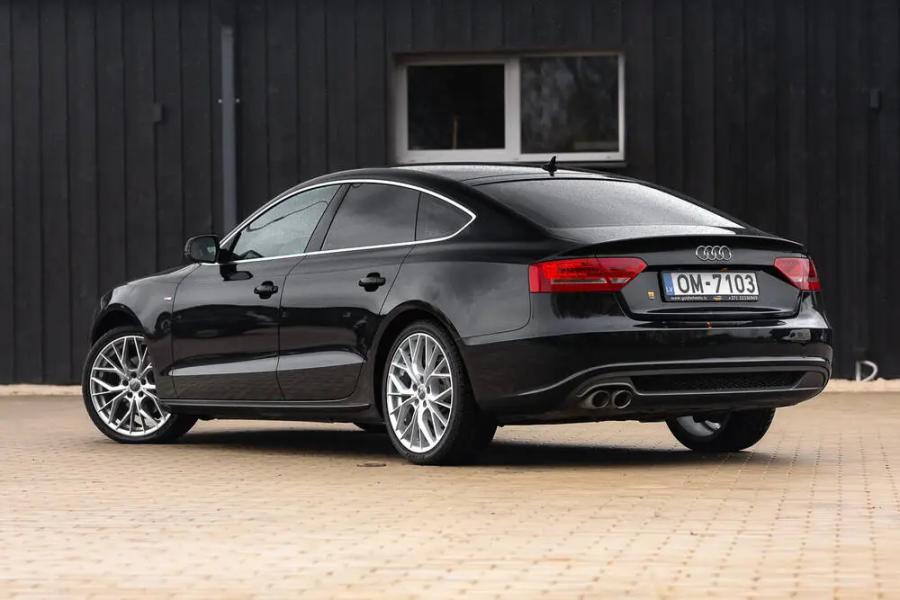 Melns Audi A5 2011 Jelgava, ar dzinēja tilpumu 2.00 L un nobraukumu 256 tūkst. km par 8900 €, foto 5 vietnē AUTOMOTO.COM.LV