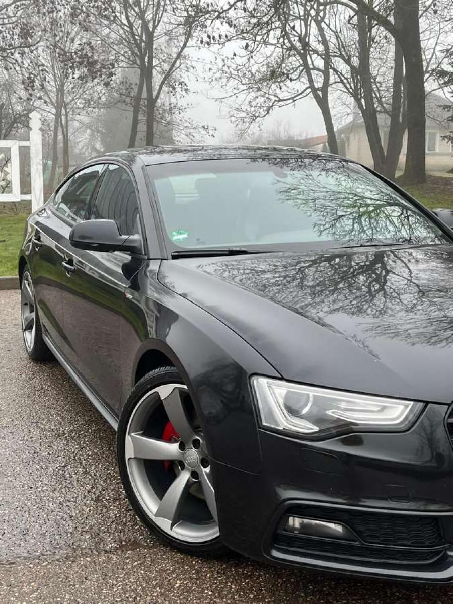 Black Audi A5 2012 in Raseiniai, with an engine capacity of 3.00 L and mileage of 275 thousand km for 10950 €, photo 3 on AUTOMOTO.COM.LV