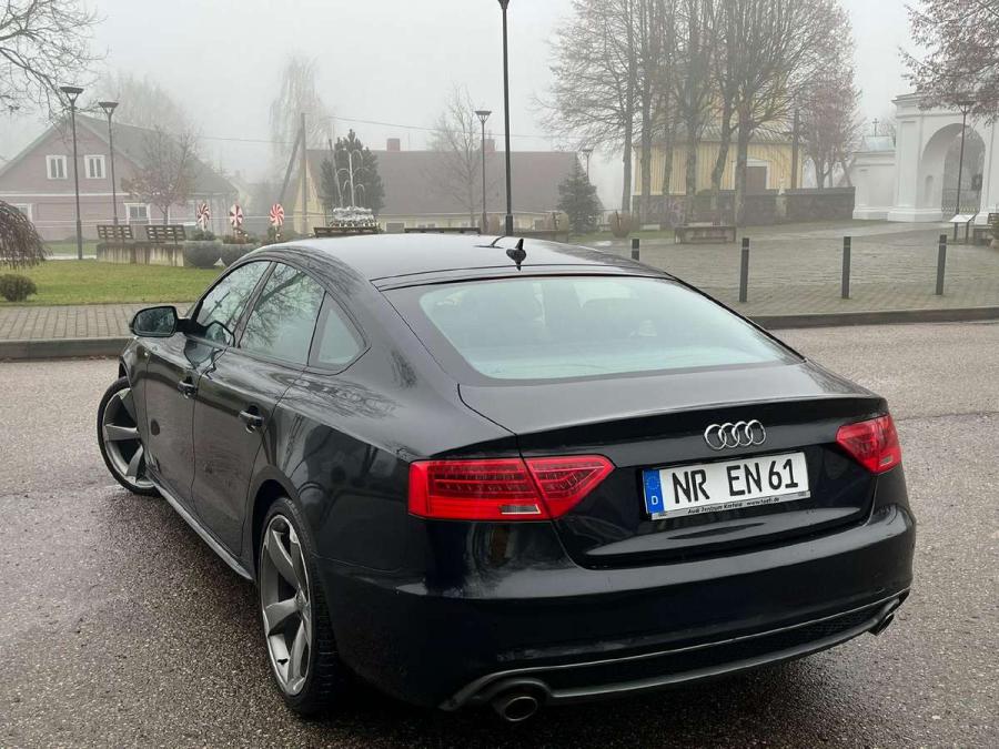 Black Audi A5 2012 in Raseiniai, with an engine capacity of 3.00 L and mileage of 275 thousand km for 10950 €, photo 8 on AUTOMOTO.COM.LV