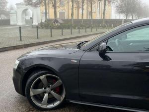 Black Audi A5 2012 in Raseiniai, with an engine capacity of 3.00 L and mileage of 275 thousand km for 10950 €, photo 9 on AUTOMOTO.COM.LV