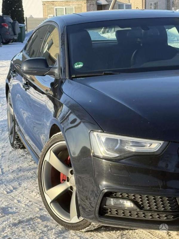 Black Audi A5 2014 in Raseiniai, with an engine capacity of 3.00 L and mileage of 274 thousand km for 10450 €, photo 5 on AUTOMOTO.COM.LV