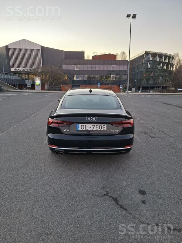 Black Audi A5 2019 in Riga, with an engine capacity of 2.00 L and mileage of 240 thousand km for 16400 €, photo 3 on AUTOMOTO.COM.LV