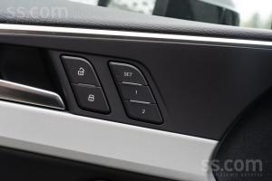 Black Audi A5 2022 in Riga, with an engine capacity of 2.00 L and mileage of 102 thousand km for 31800 €, photo 10 on AUTOMOTO.COM.LV