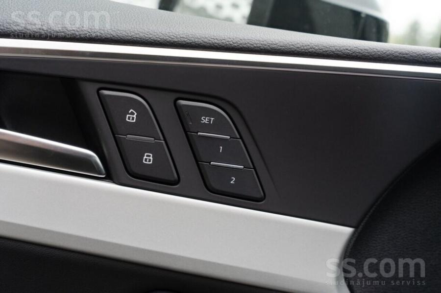 Black Audi A5 2022 in Riga, with an engine capacity of 2.00 L and mileage of 102 thousand km for 31800 €, photo 10 on AUTOMOTO.COM.LV