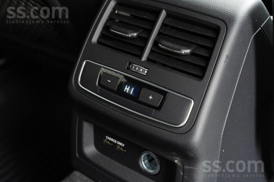 Black Audi A5 2022 in Riga, with an engine capacity of 2.00 L and mileage of 102 thousand km for 31800 €, photo 26 on AUTOMOTO.COM.LV