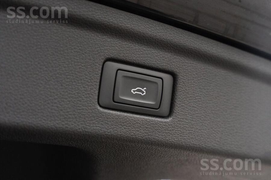 Black Audi A5 2022 in Riga, with an engine capacity of 2.00 L and mileage of 102 thousand km for 31800 €, photo 28 on AUTOMOTO.COM.LV