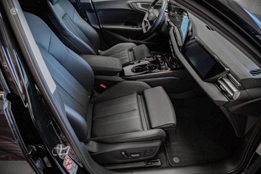Black Audi A5 2025 in Klaipeda, with an engine capacity of 1.98 L and mileage of 22 thousand km for 59000 €, photo 15 on AUTOMOTO.COM.LV