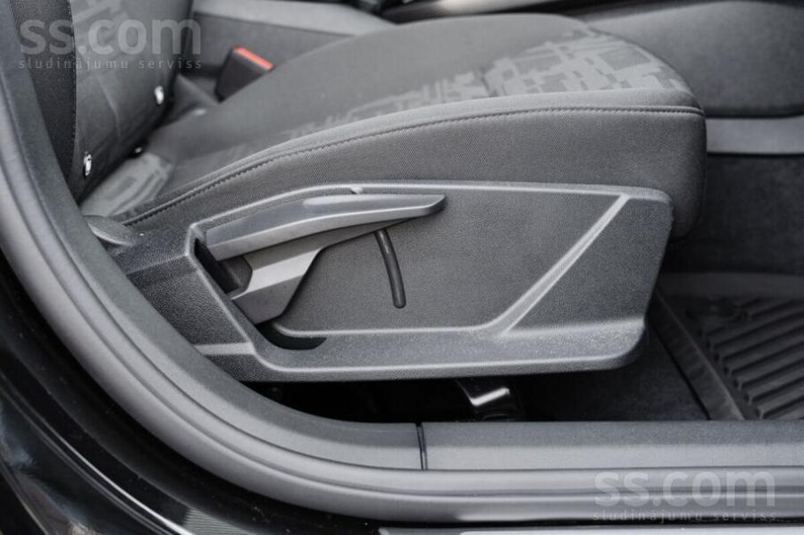 Melns Audi A5 2025 Rīga, ar dzinēja tilpumu 2.00 L un nobraukumu 23 tūkst. km par 34900 €, foto 32 vietnē AUTOMOTO.COM.LV