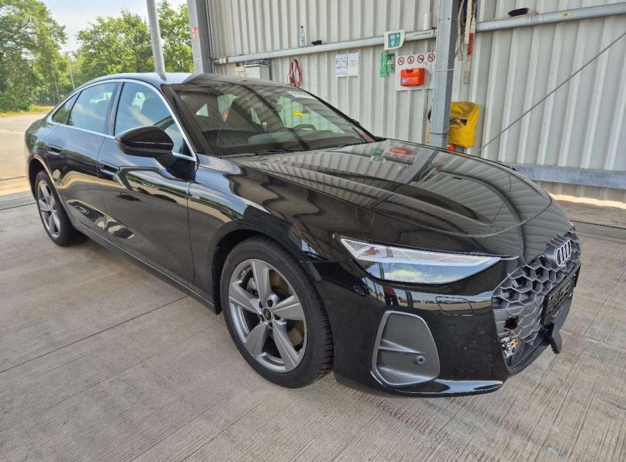 Black Audi A5 2026 in Klaipeda, with an engine capacity of 1.98 L and mileage of 1 thousand km for 22200 €, photo 5 on AUTOMOTO.COM.LV
