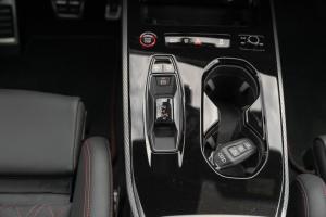 Black Audi A5 2025 in Vilnius, with an engine capacity of 2.00 L and mileage of 24 thousand km for 48700 €, photo 15 on AUTOMOTO.COM.LV