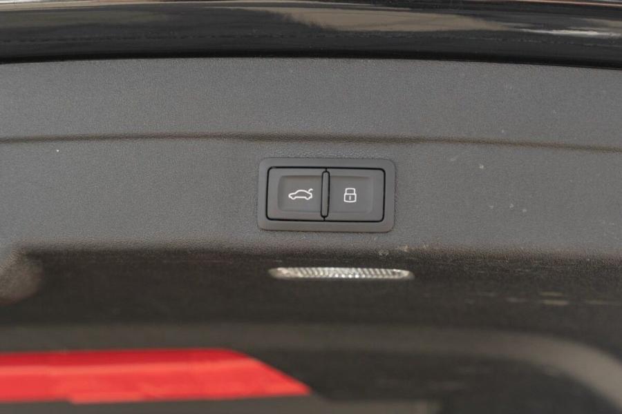 Black Audi A5 2025 in Vilnius, with an engine capacity of 2.00 L and mileage of 24 thousand km for 48700 €, photo 26 on AUTOMOTO.COM.LV