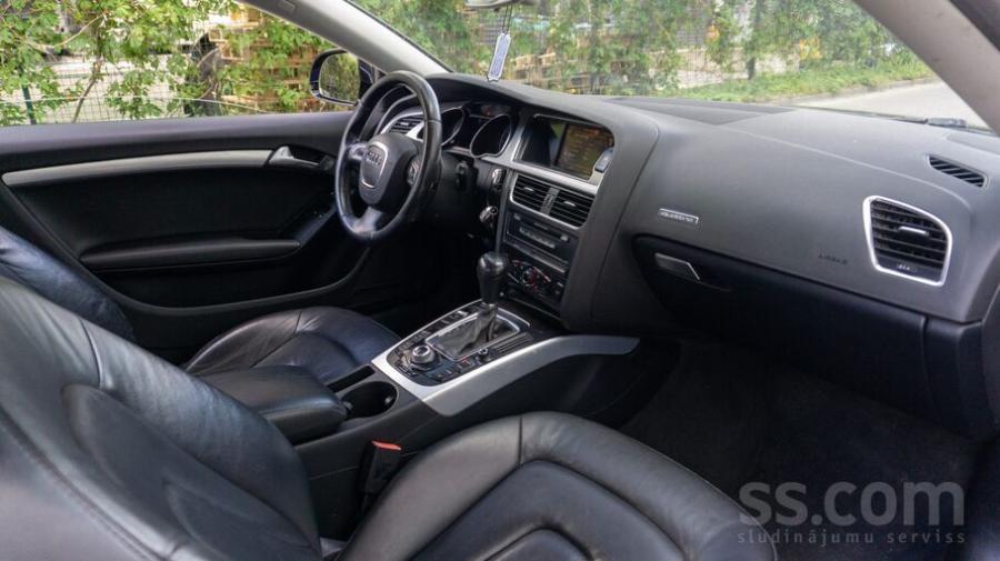 Zils Audi A5 2008 Rīga, ar dzinēja tilpumu 3.00 L un nobraukumu 418 tūkst. km par 8590 €, foto 12 vietnē AUTOMOTO.COM.LV